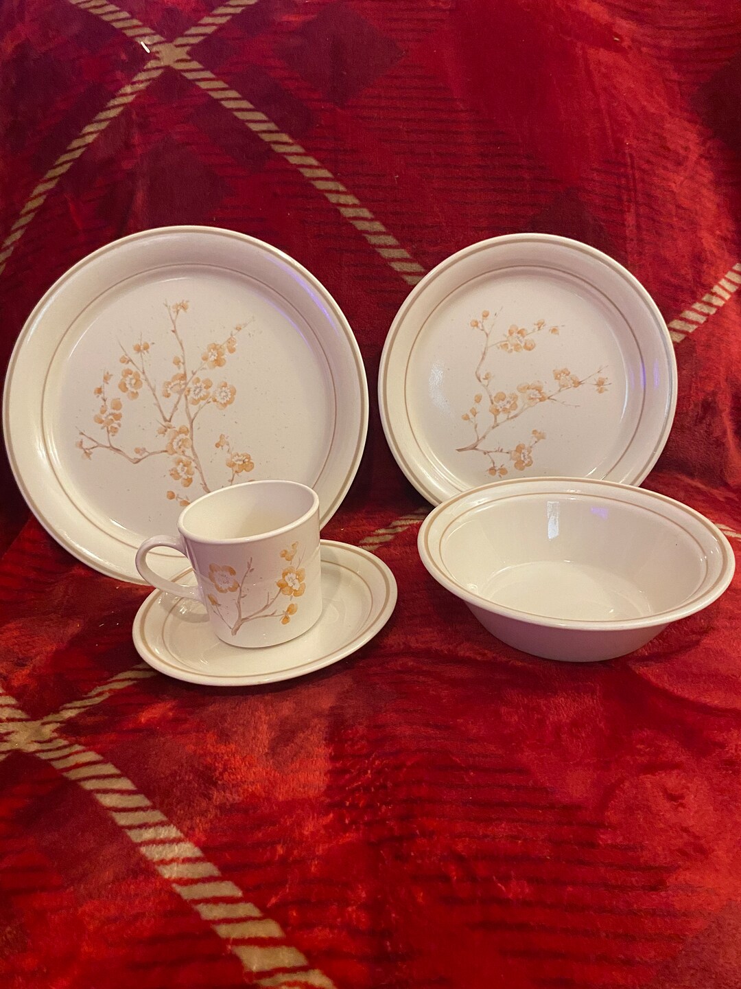 Vintage Corningware Set of Dishes - Etsy