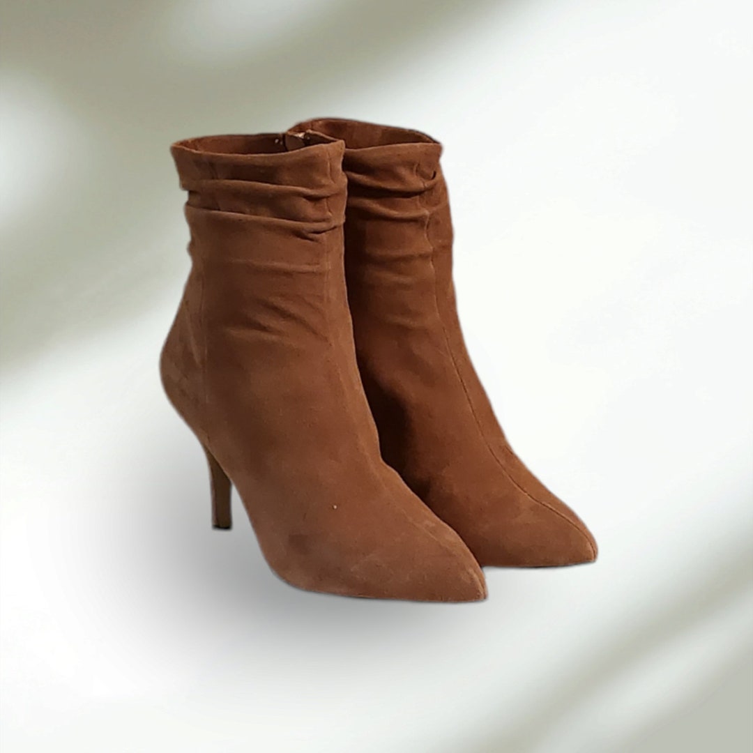 Women Vintage Suede Camel Colored Ankle Boots by Bella Vita Size 10w ...
