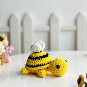 Turtle No Sew Crochet Pattern, Bumble Bee Turtle Pattern, Daisy Turtle ...