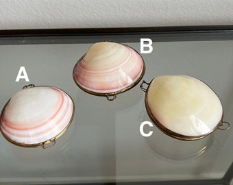 Clam Shell Ring Box - Etsy
