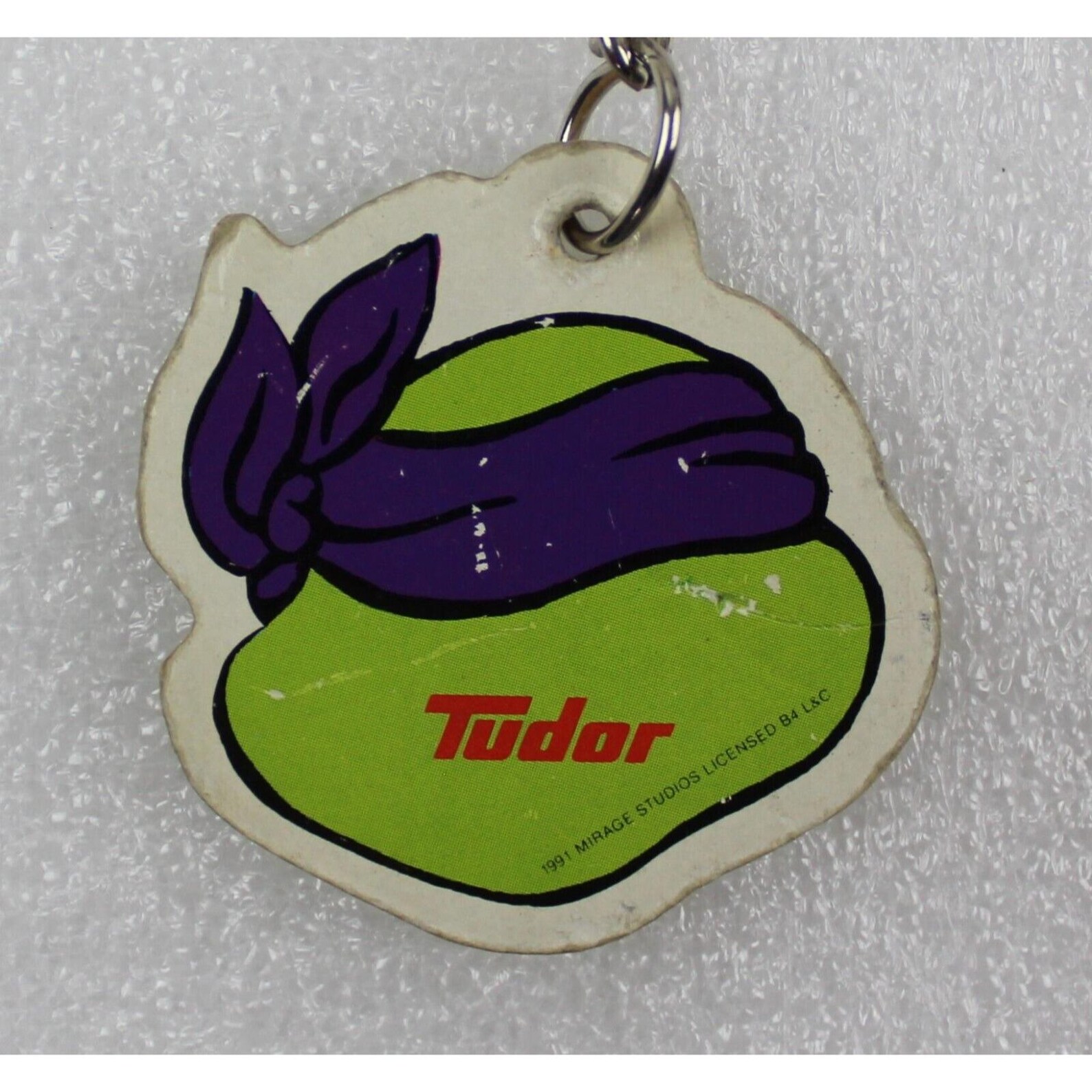 1991 TMNT DONATELLO Keychain 2" X 1.75" (5 X 4.5 Cm.) Spanish ...
