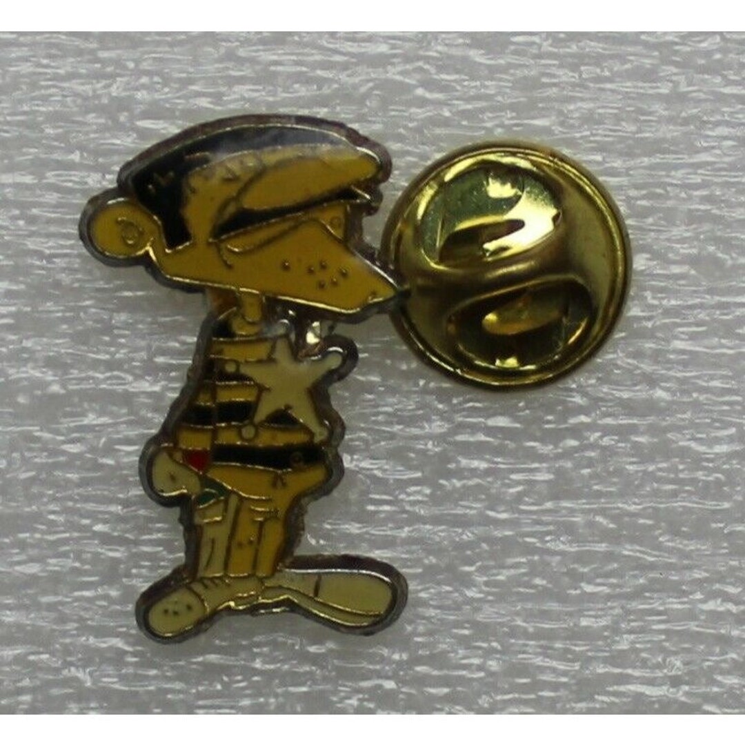 1980s JOE DALTON Lapel Pin 2.5 X 1.5 Cm. (1" X 0.6") Lucky Luke Morris ...
