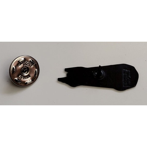 1992 BATMAN Animated BATMOBILE Lapel Pin 1.2" x 0.4" … - Gem