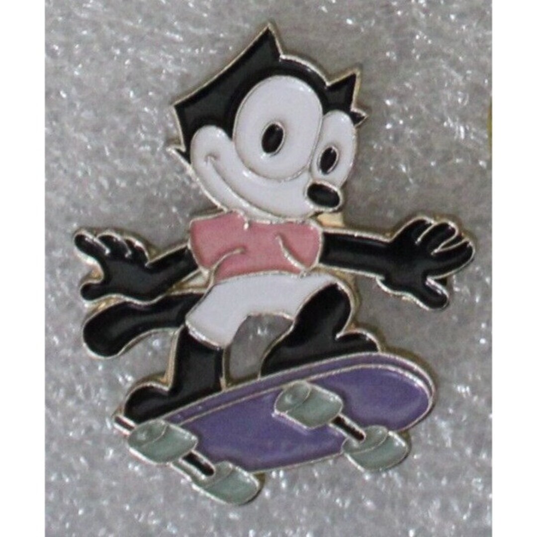 1980s FELIX THE CAT Lapel Pin 1.3" X 1.2" (3.2 X 3cm) Skate Skating Pat ...