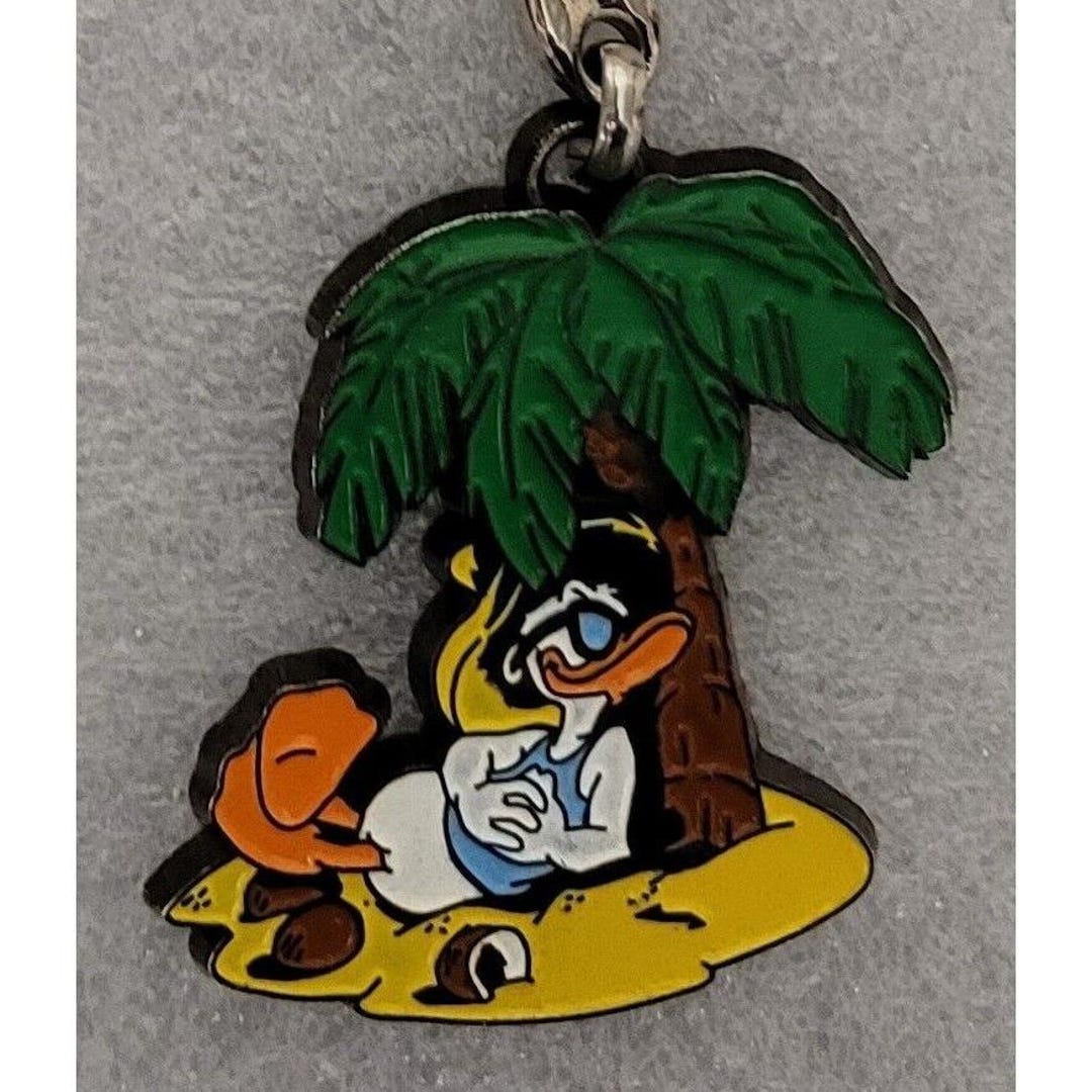 1998 DONALD DUCK Metal Keychain 2" (5 Cm.) Oversized Spanish Vintage ...
