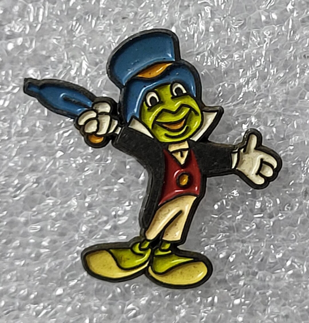 1980s JIMINY CRICKET Lapel Pin 0.9" X 1" (2.25 X 2.5 Cm.) Pinocchio ...