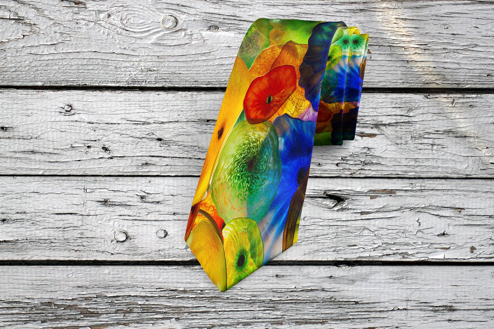 Tie in the Design of Glass Works, a Tribute to the Glass Artist Chihuly ...