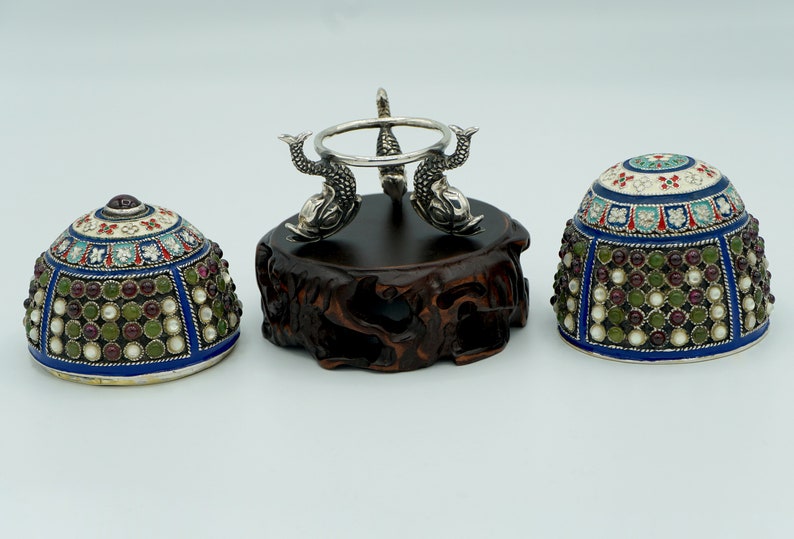 Colorful Peridot Egg Figurine With Fish Stand - Antique Style ...