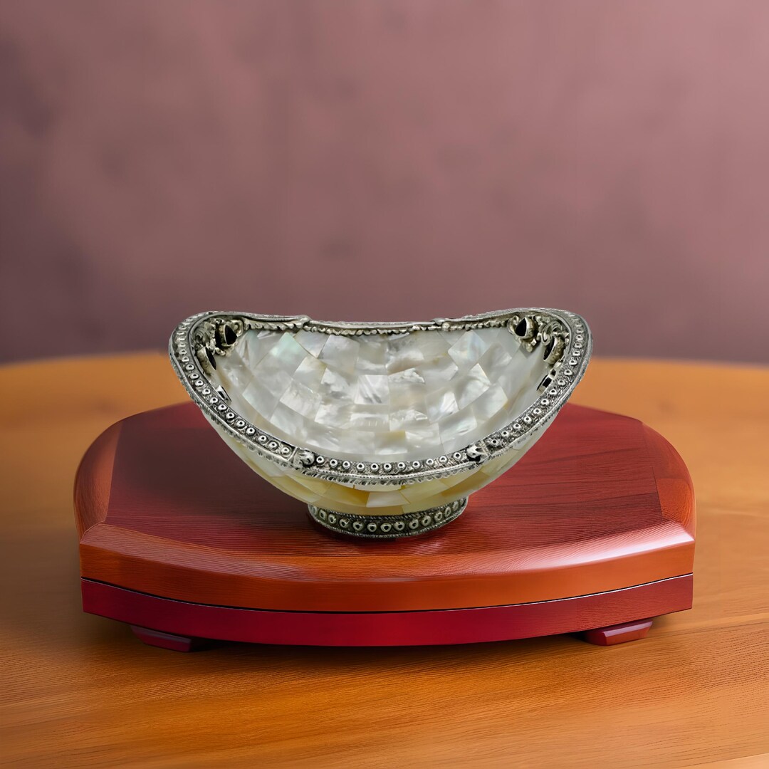 Chic White Oval Plate With Silver Mother of Pearl & Garnet Gemstones ...