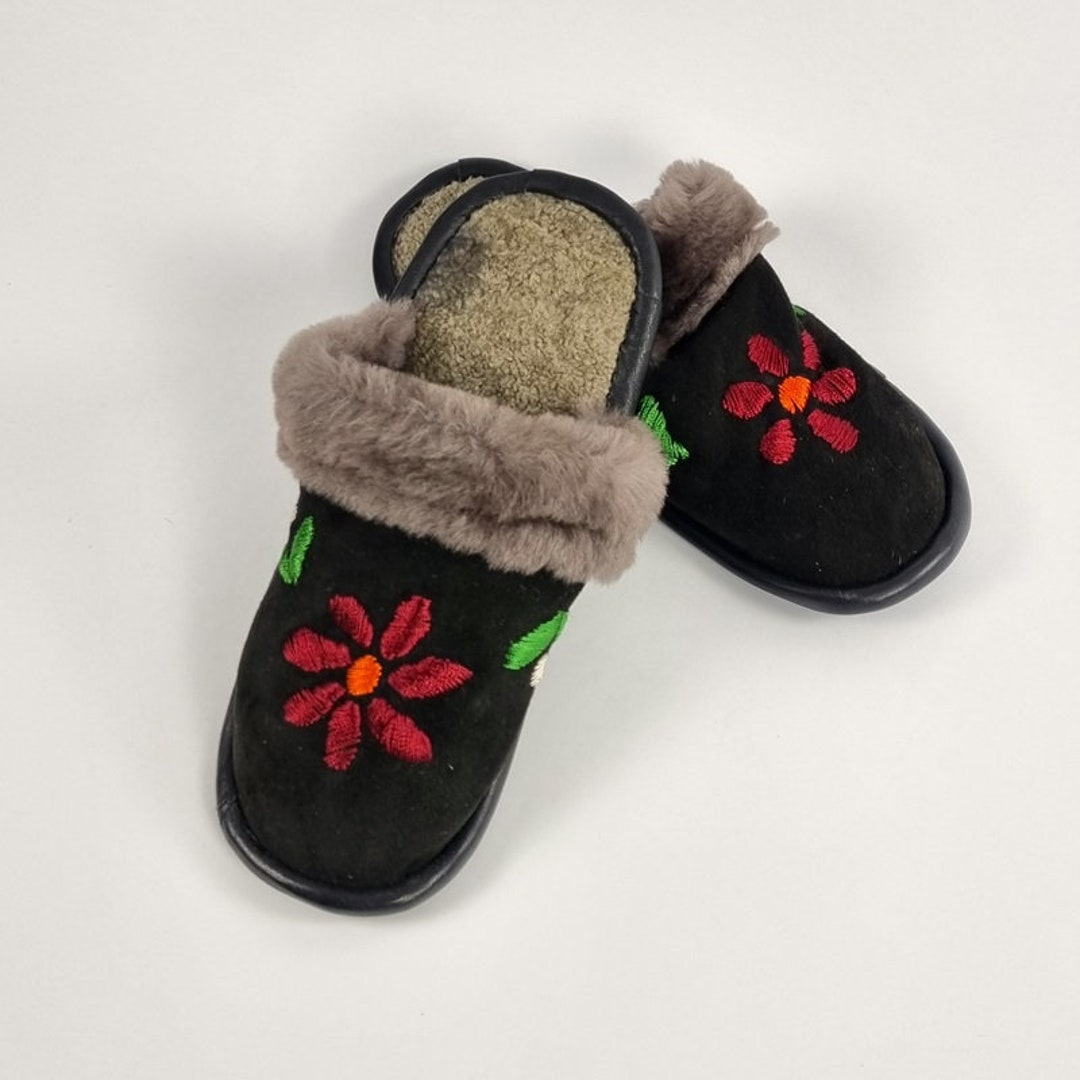 Embroidered Afghan Lambskin Slippers Indoor Sheephide Slippers With ...