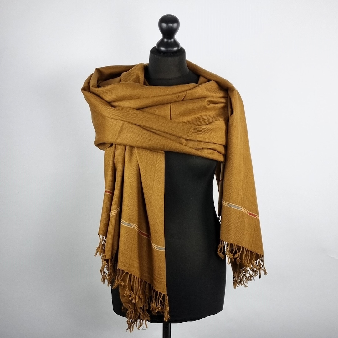LAST PIECE: Traditional Stylish Patoo Shawl Body Wrap in Pure Kempt ...