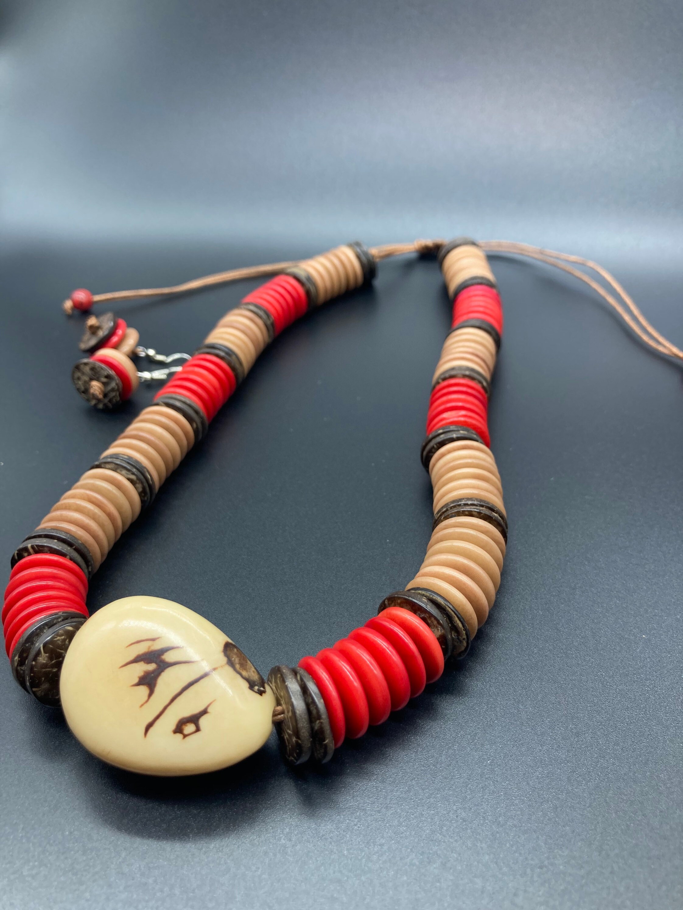 Tagua Nut Necklace / Tagua Nut Jewelry / Organic Jewelry - Etsy.de