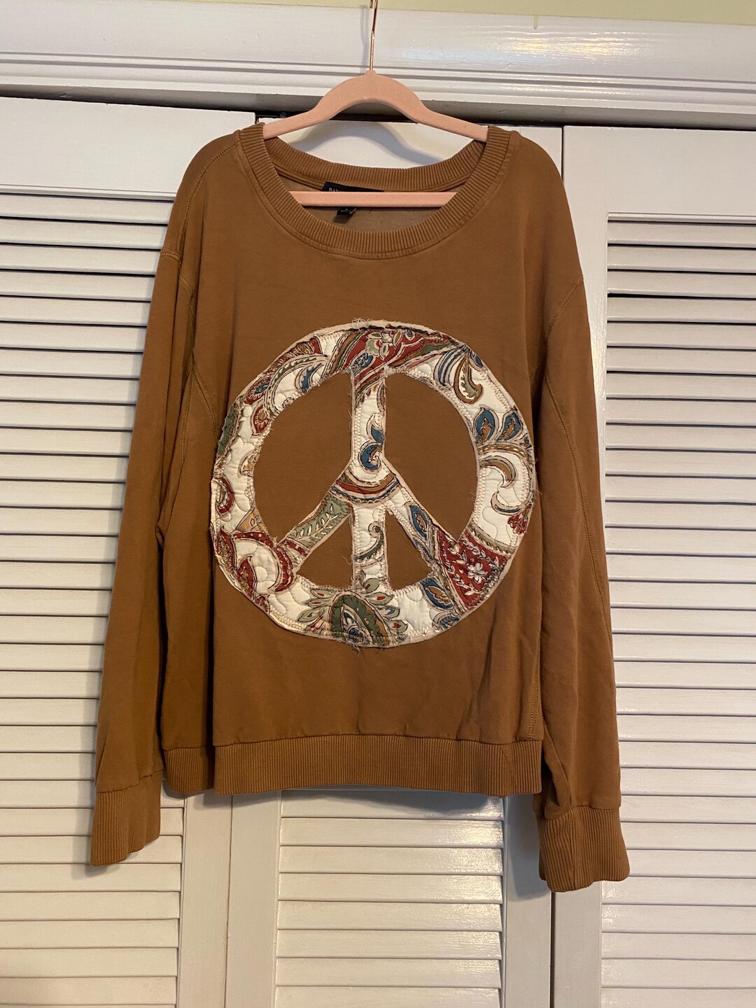 Peace Sign Hippie Top Boho Frayed Edge Appliqué Sweatshirt for Women ...