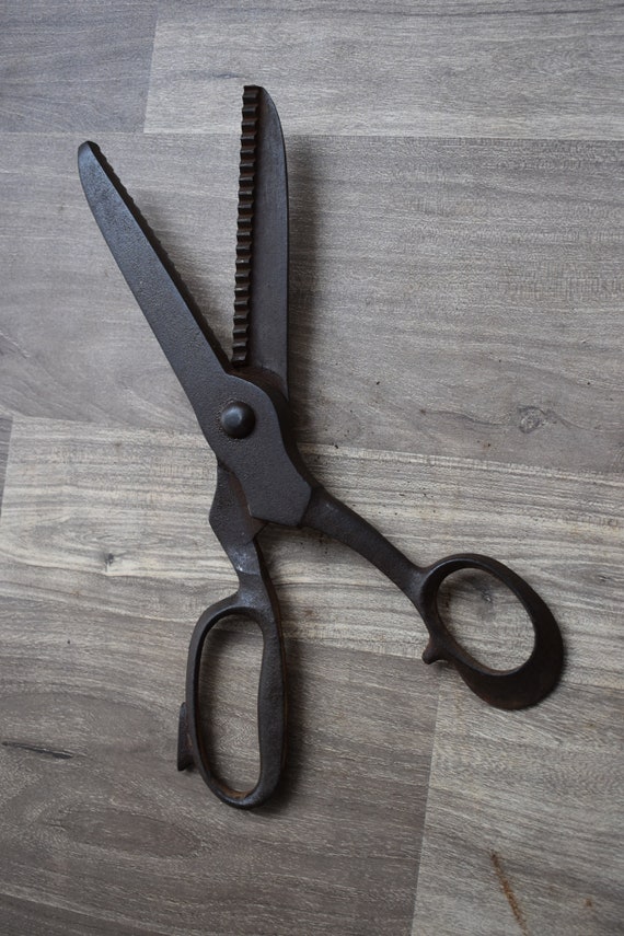 Vintage Iron Zig Zag Scissors Large Scissor Old Sewing | Etsy