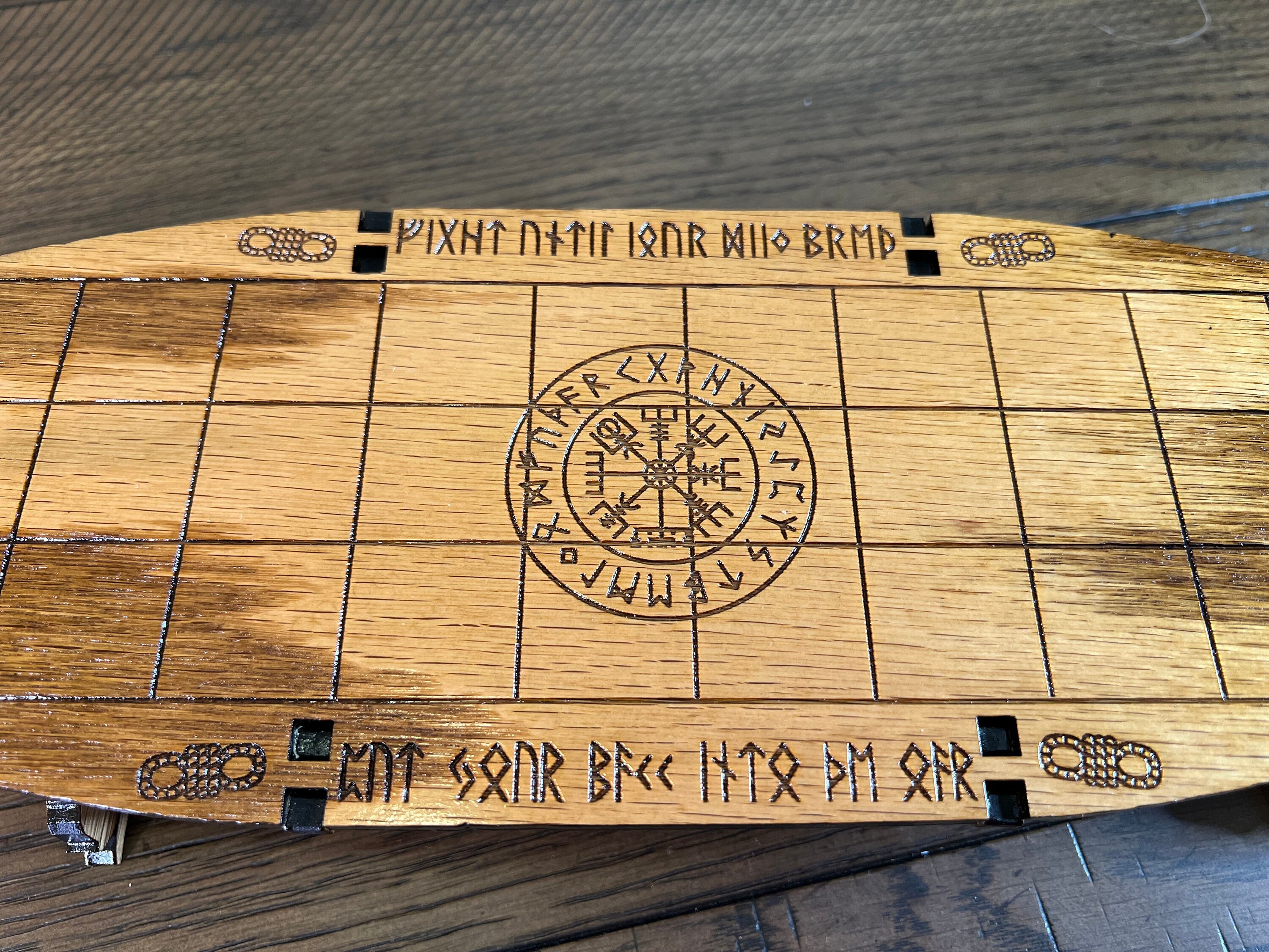 Daldos | Daldøs | Viking 'running/chase' Board Game | Bone Dice - Etsy