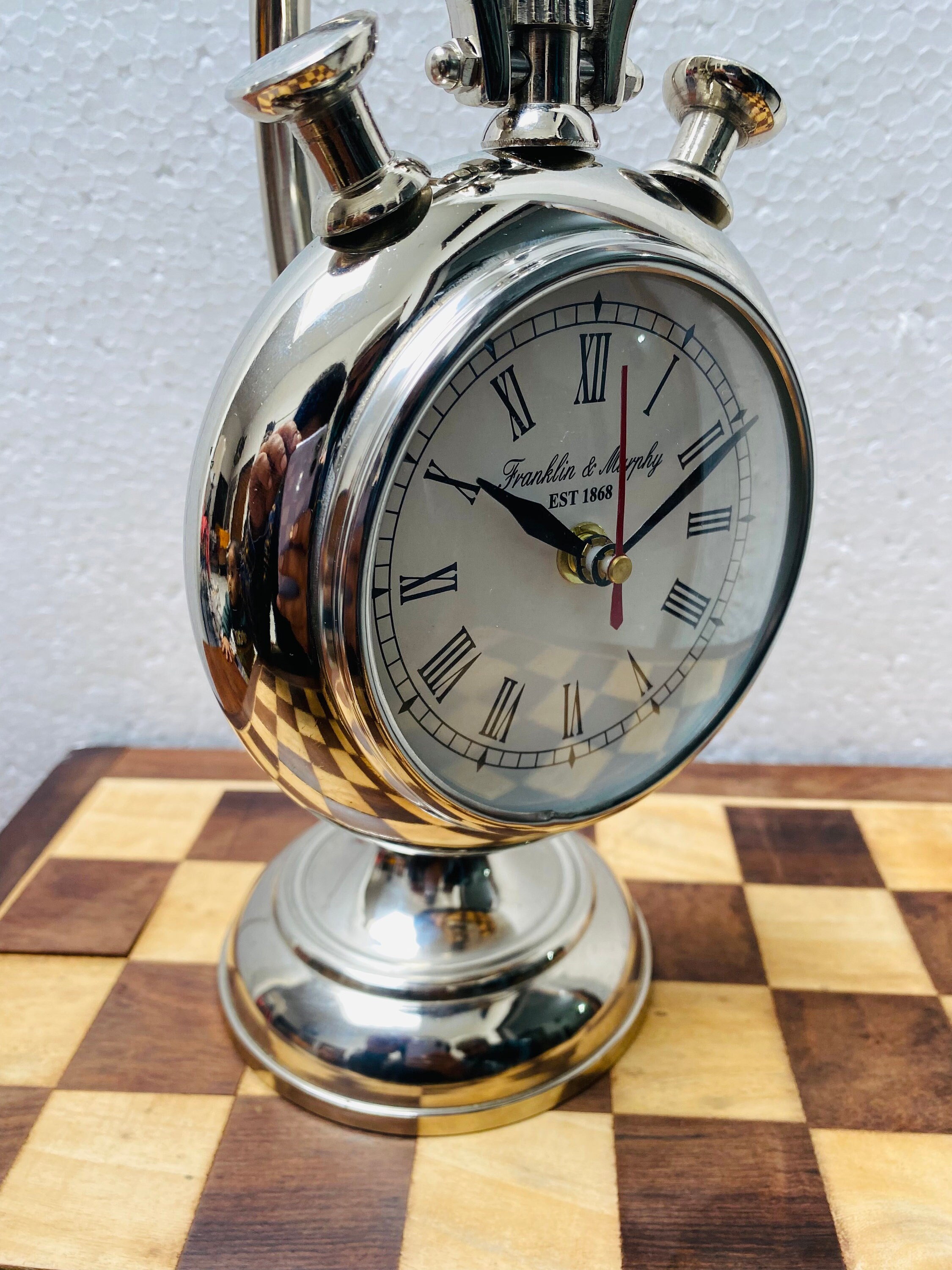 Beautiful Vintage Round Table Clock With Legs Aluminum Casted Analogue ...