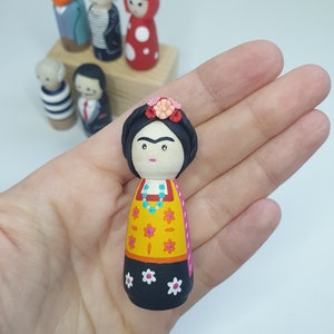 Famous Painters Wooden Peg Dolls / Frida Kahlo, Salvador Dali, Andy ...
