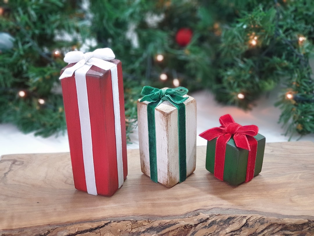 Wood Christmas Present, Mini Xmas Home Decor, Winter Tier Tray Decor ...