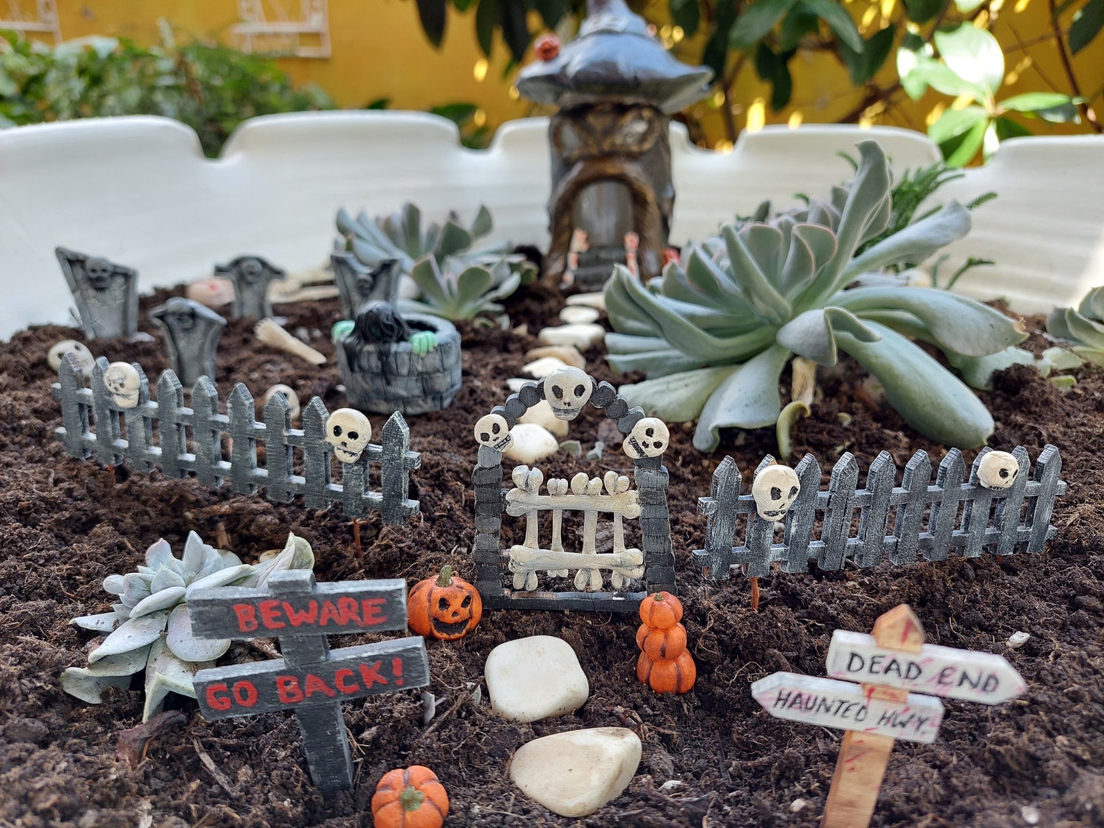 Graveyard Gate Cemeterrarium Miniature Kit, Creepy Haunted Fairy Garden ...