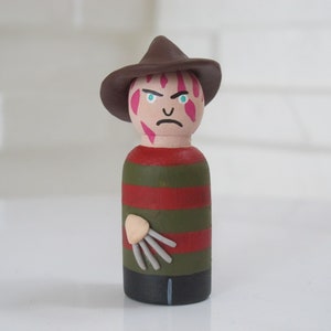 Horror Movie Collection / Halloween Peg Doll Set - Etsy