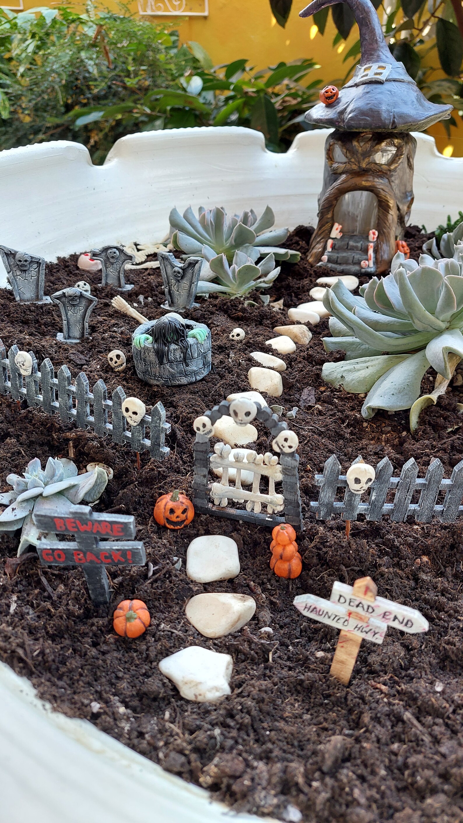 Graveyard Gate Cemeterrarium Miniature Kit, Creepy Haunted Fairy Garden ...
