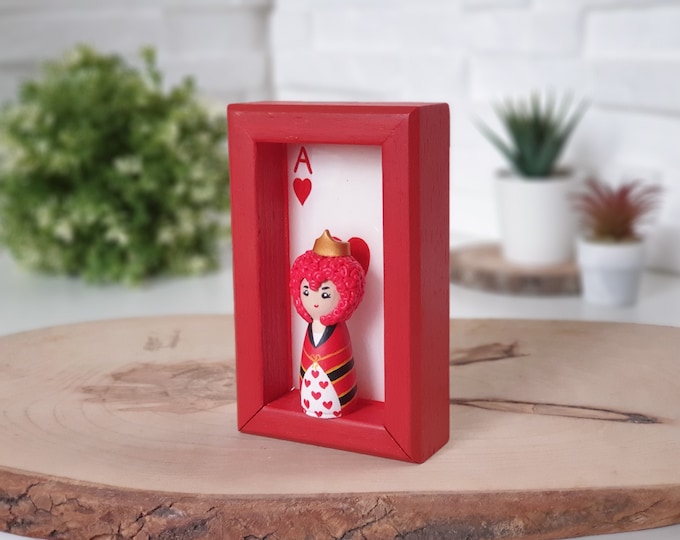 Queen of Hearts Wall Art Decor Gifts, Alice in Wonderland Playing Card ...