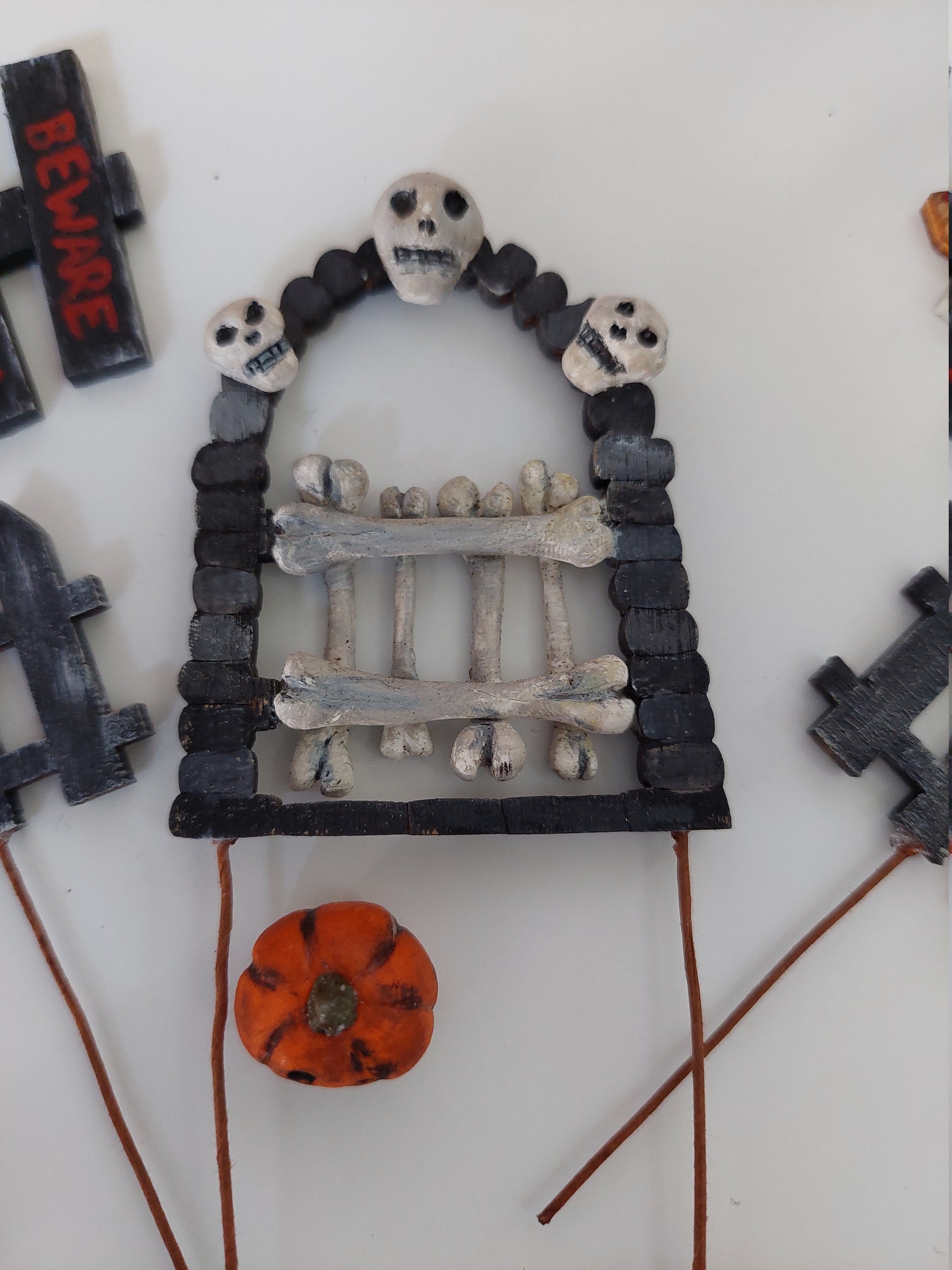 Graveyard Gate Cemeterrarium Miniature Kit, Creepy Haunted Fairy Garden ...