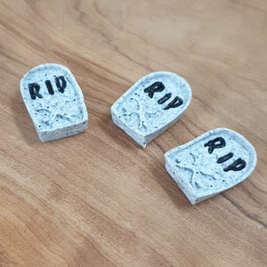 Miniature Tombstones, 3 Pieces Mini Grave Stones Halloween Dollhouse ...