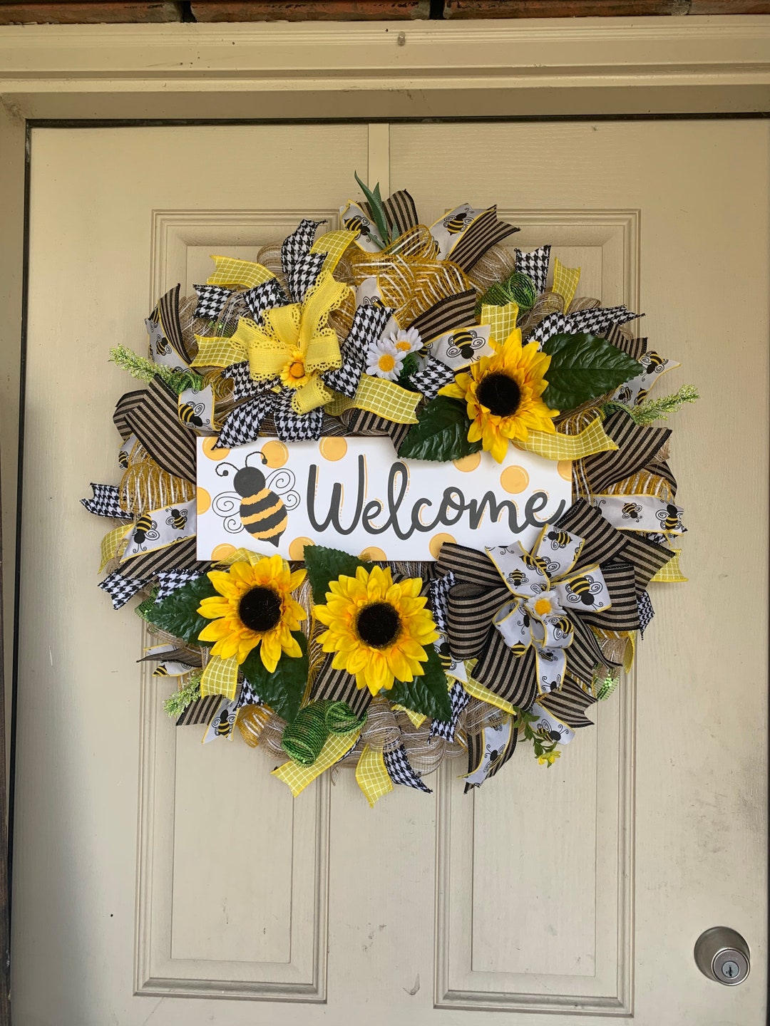 Welcome Bumblebee Wreath - Etsy