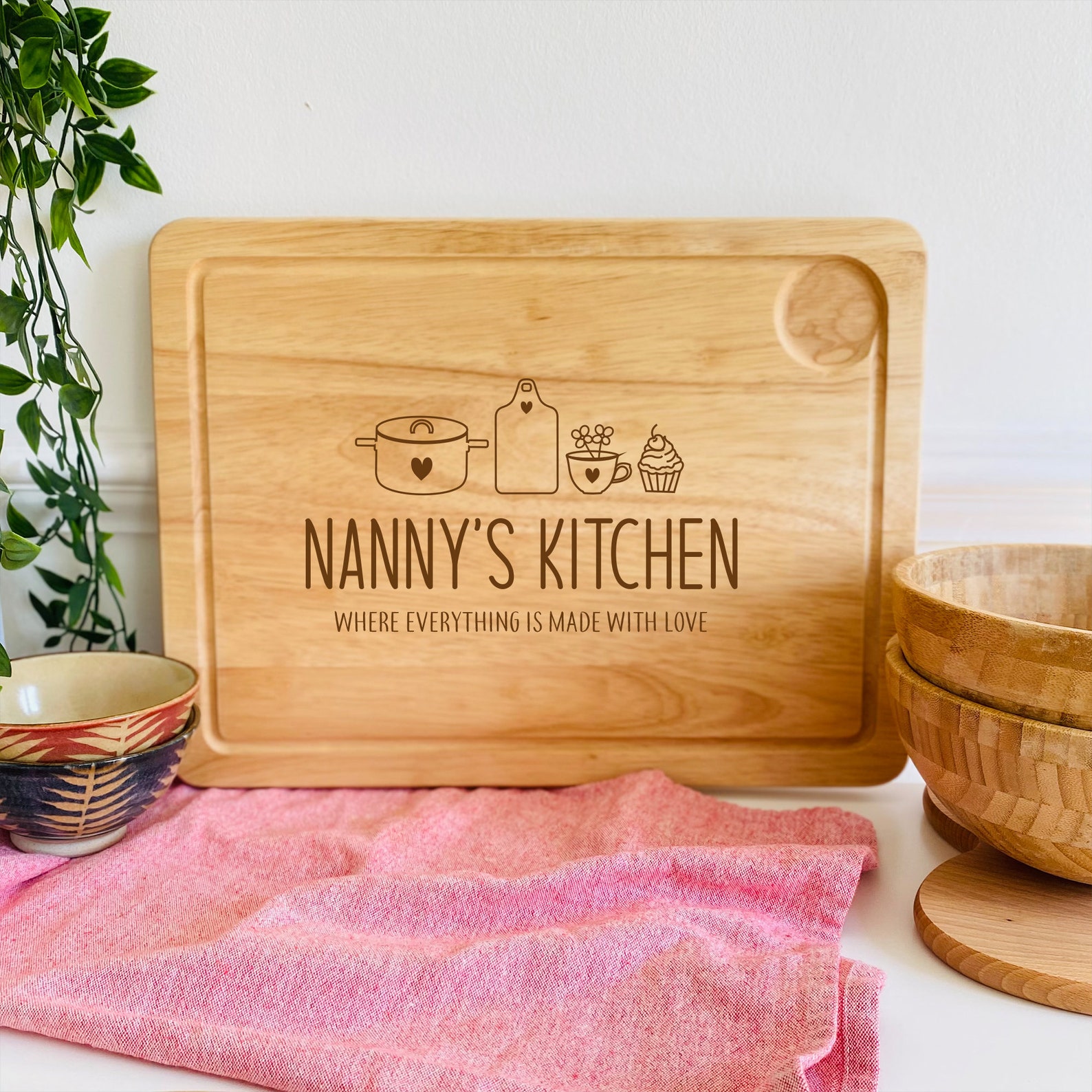 Mum's Kitchen Engraved Wooden Chopping Board / Mother's Day Gift ...