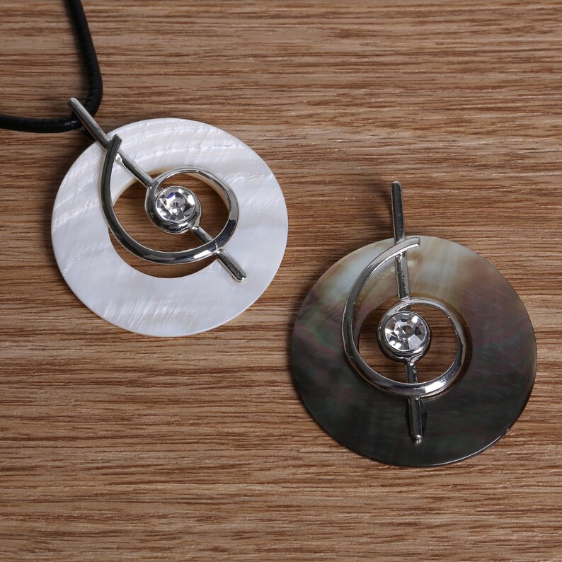 Music Symbol Shape Charms Pendant, Crystal Natural Round Mother of ...