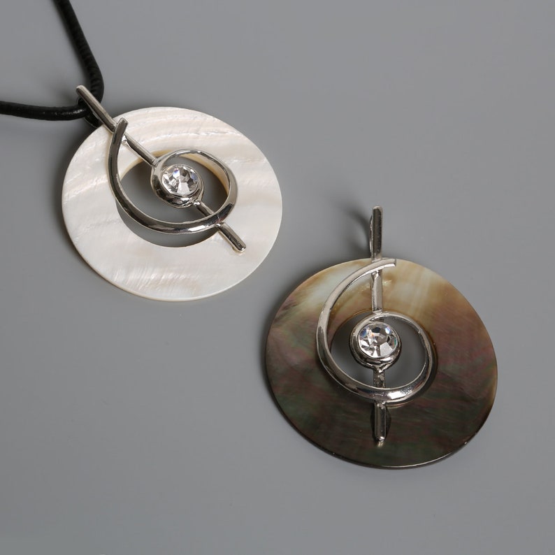 Music Symbol Shape Charms Pendant, Crystal Natural Round Mother of ...