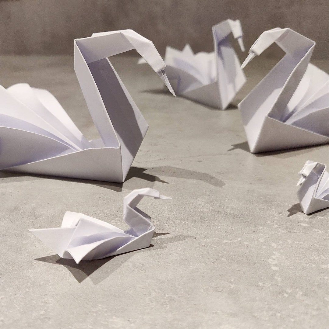 Origami/paper Swan for Interior Decoration, Home, Bedroom, Table, Party ...