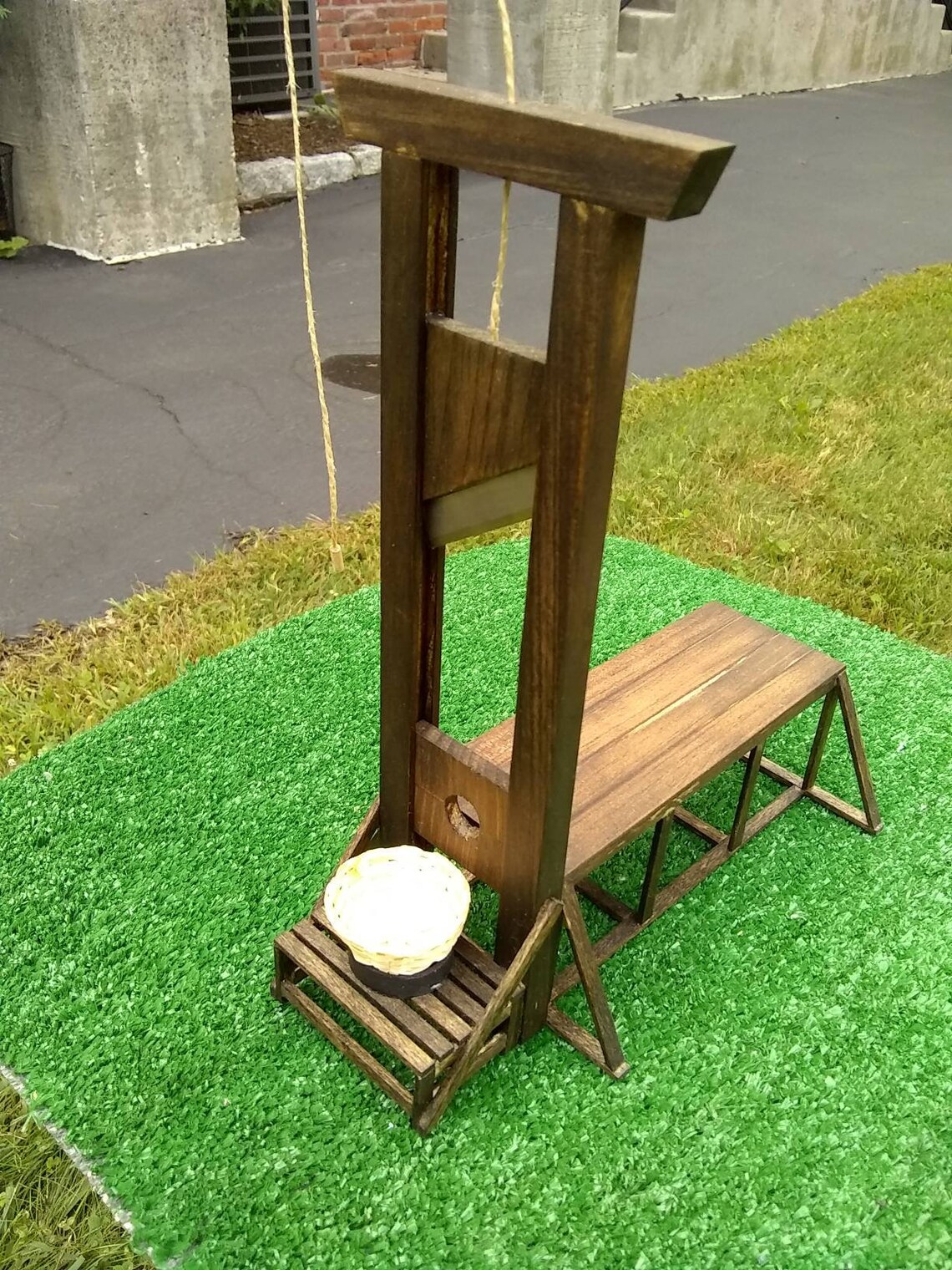 Mini Guillotine w/working slide and removable basket | Etsy