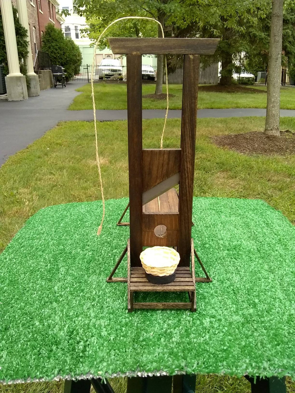 Mini Guillotine w/working slide and removable basket | Etsy