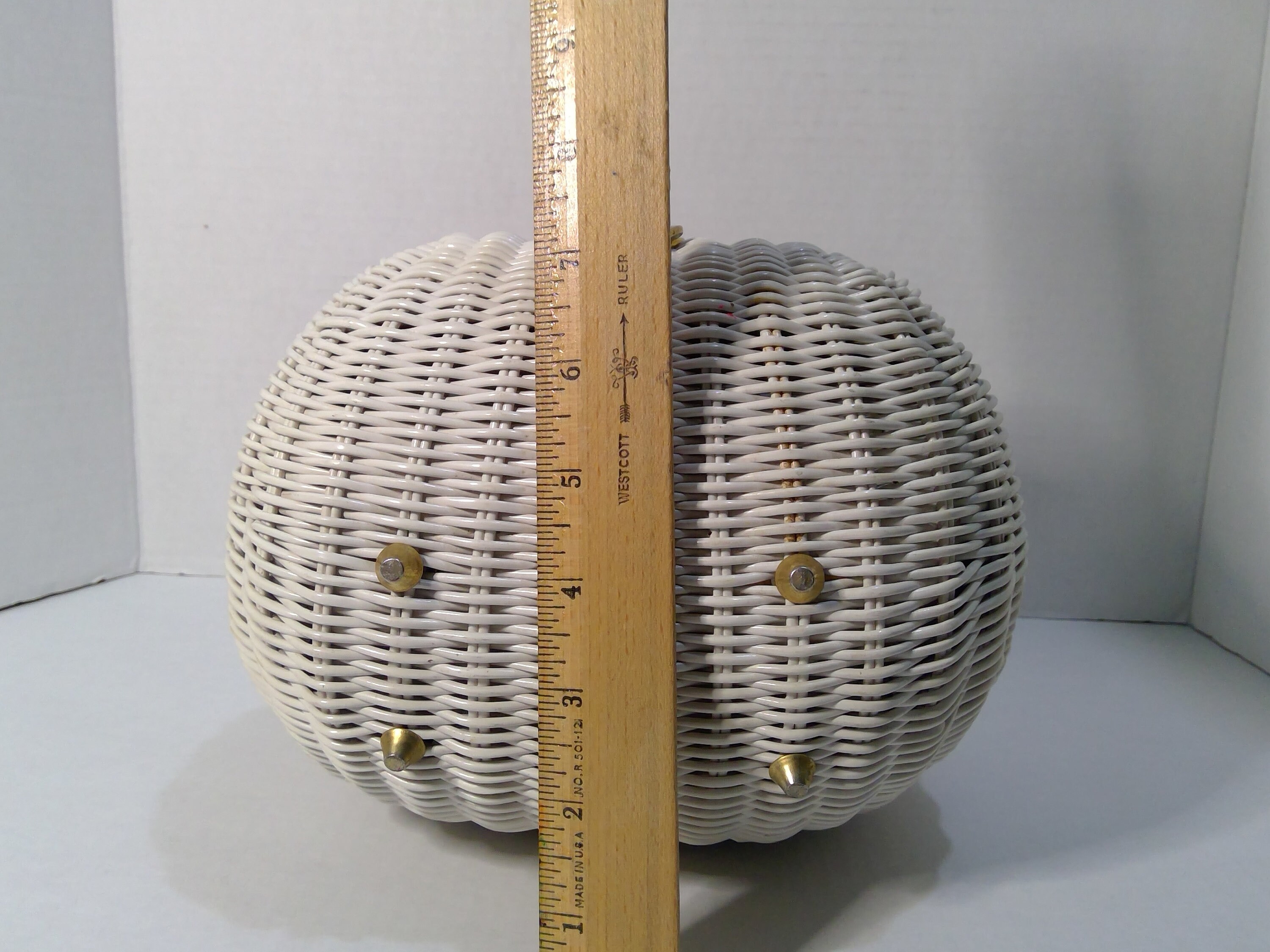 Vintage Rare White Wicker Bubble Purse With Brass Hardware - Etsy