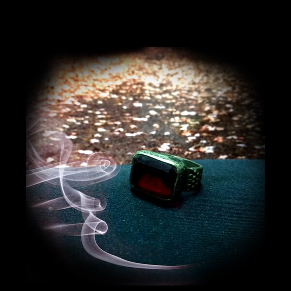 Haunted Ring - Etsy