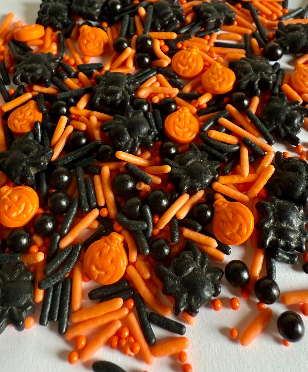 Classic Halloween Sprinkle Mix, Pumpkin & Spiders Edible Sprinkles ...
