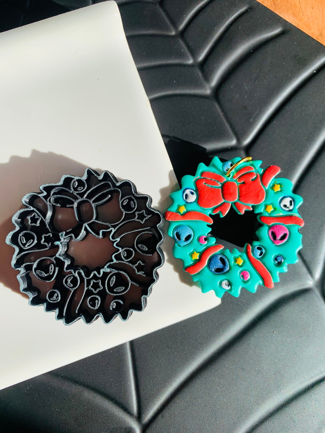 Alien Head Holiday Wreath Sharp Clay Cutter - Etsy