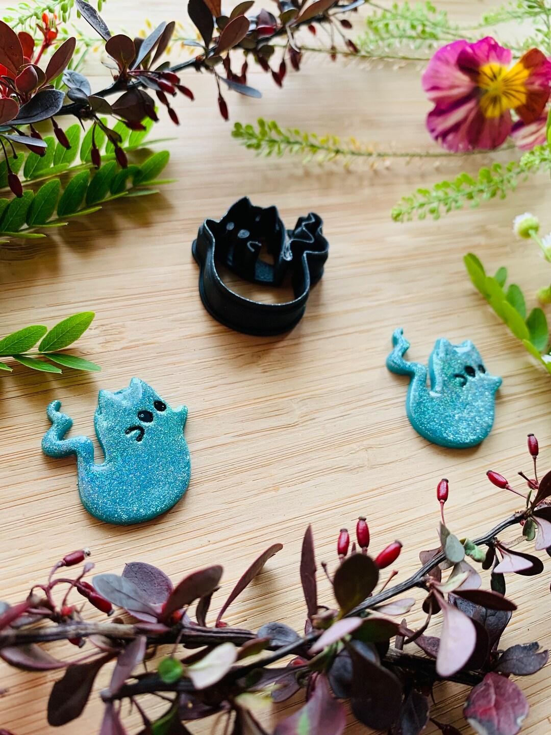 Squiggle Butt Ghost Cat Sharp Clay Cutter - Etsy UK
