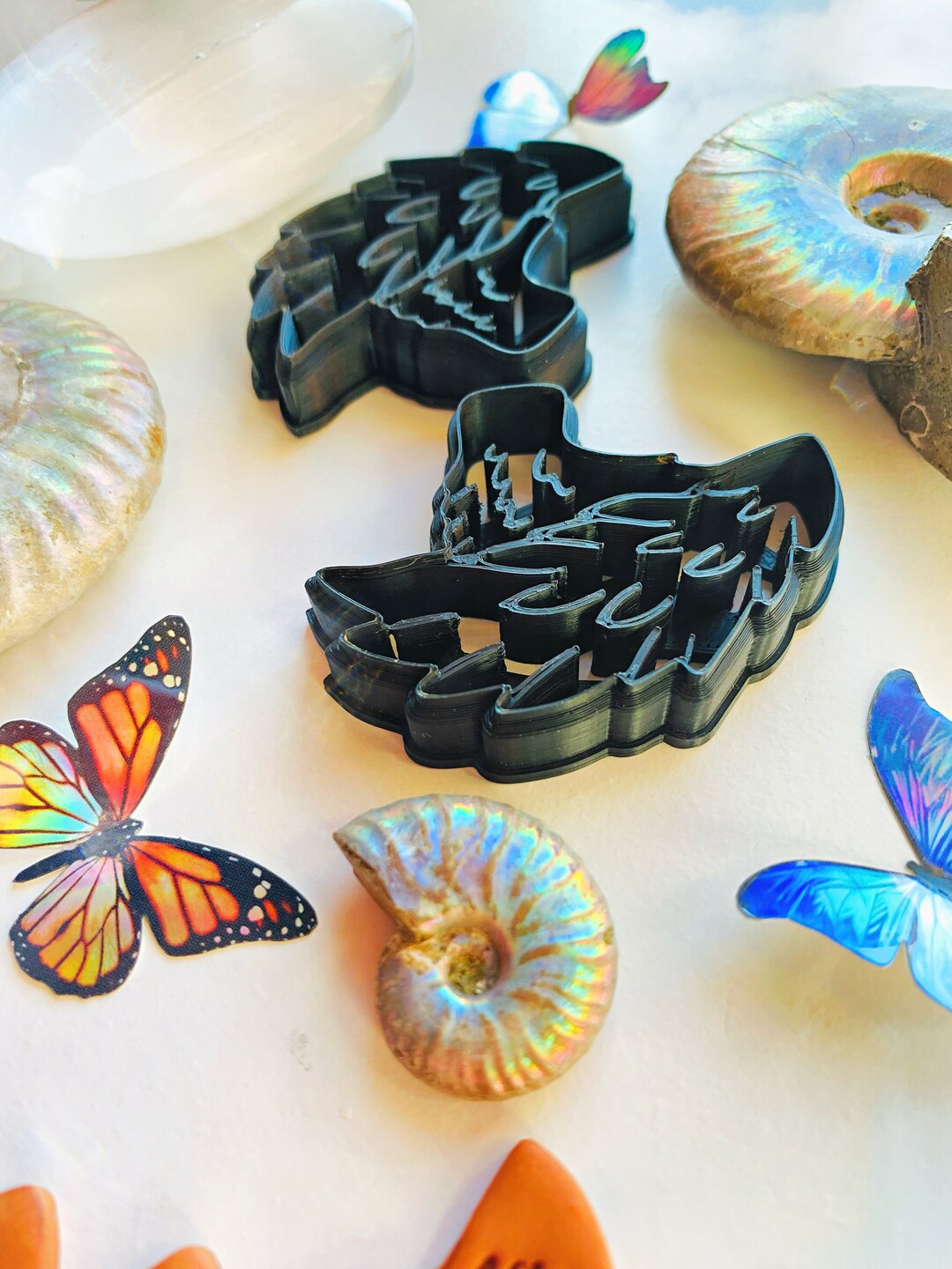 Pair of Curled in Feathered Angel Wings - Embossed Detailed Sharp Clay ...
