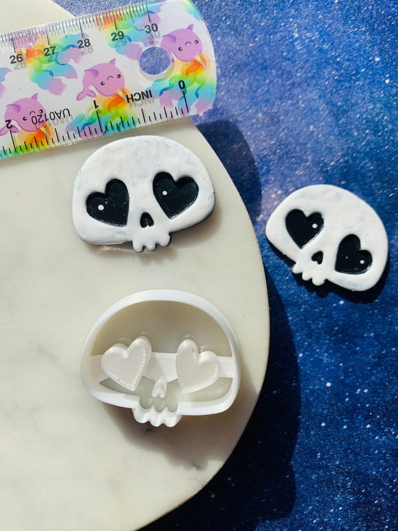 Large Chibi Skull With Heart Eyes Embossed Sharp Clay Cutter - Etsy