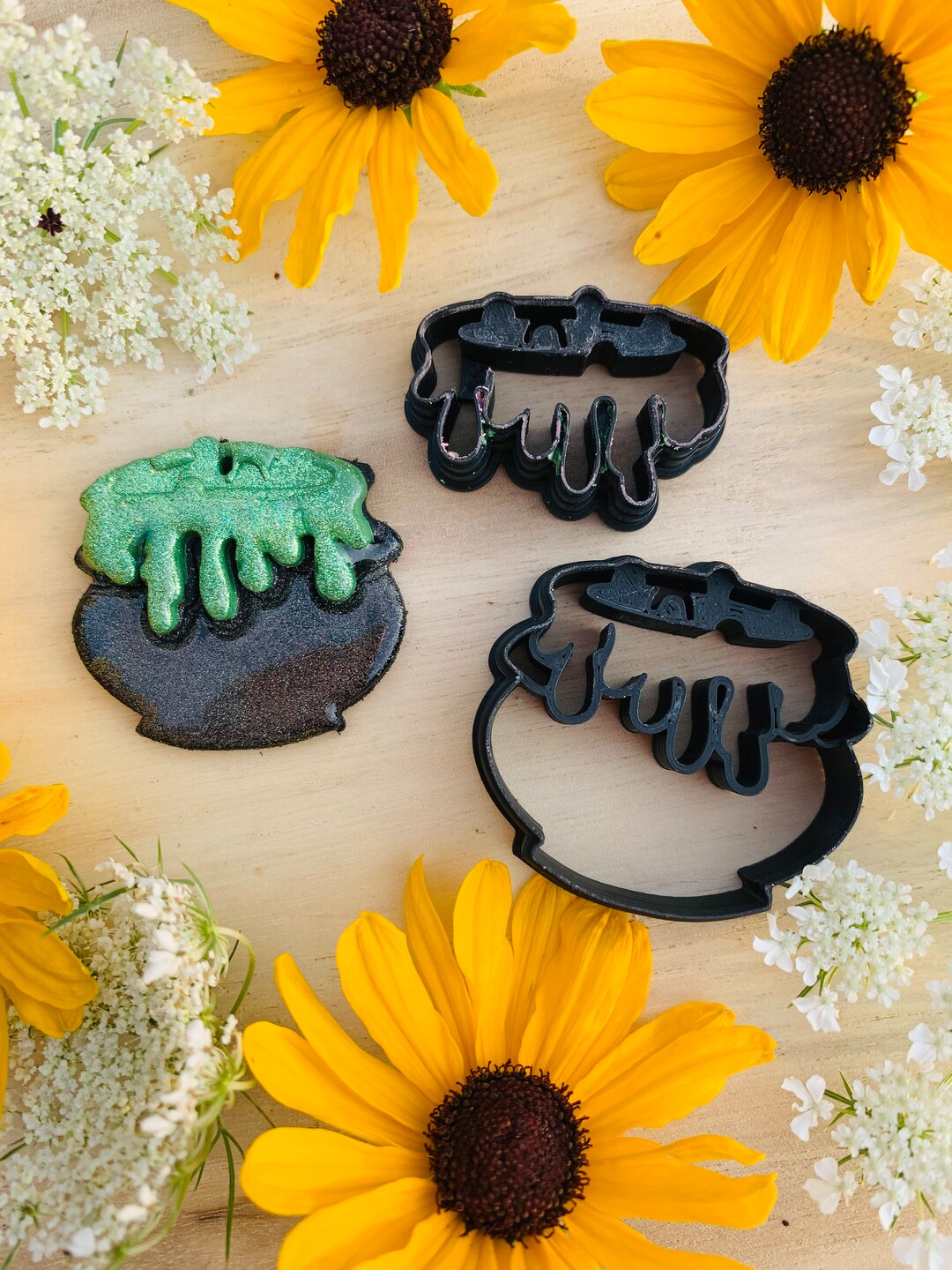 Bubbling Cauldron 2-piece Set Embossed Sharp Clay Cutter - Etsy