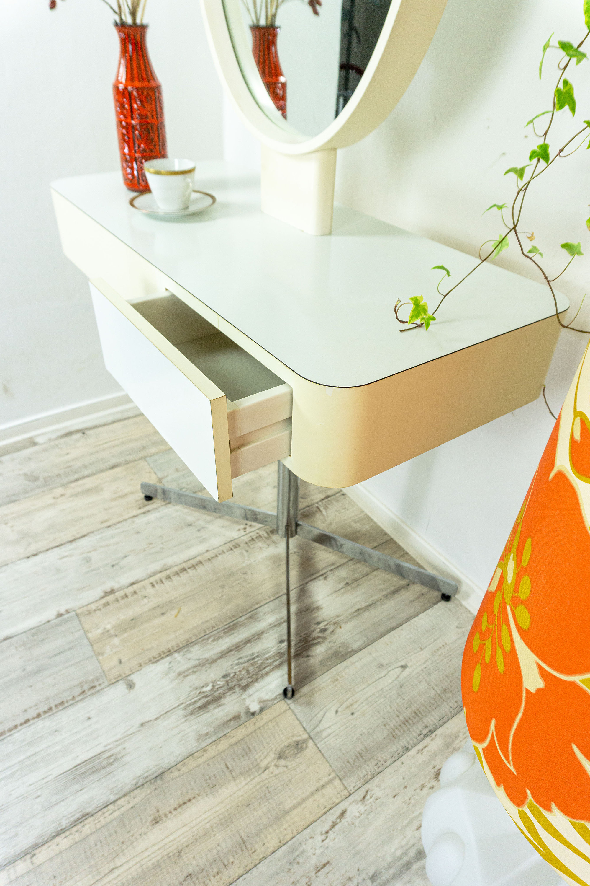 Rare atomic design piece White silver 70s VINTAGE VANITY with | Etsy