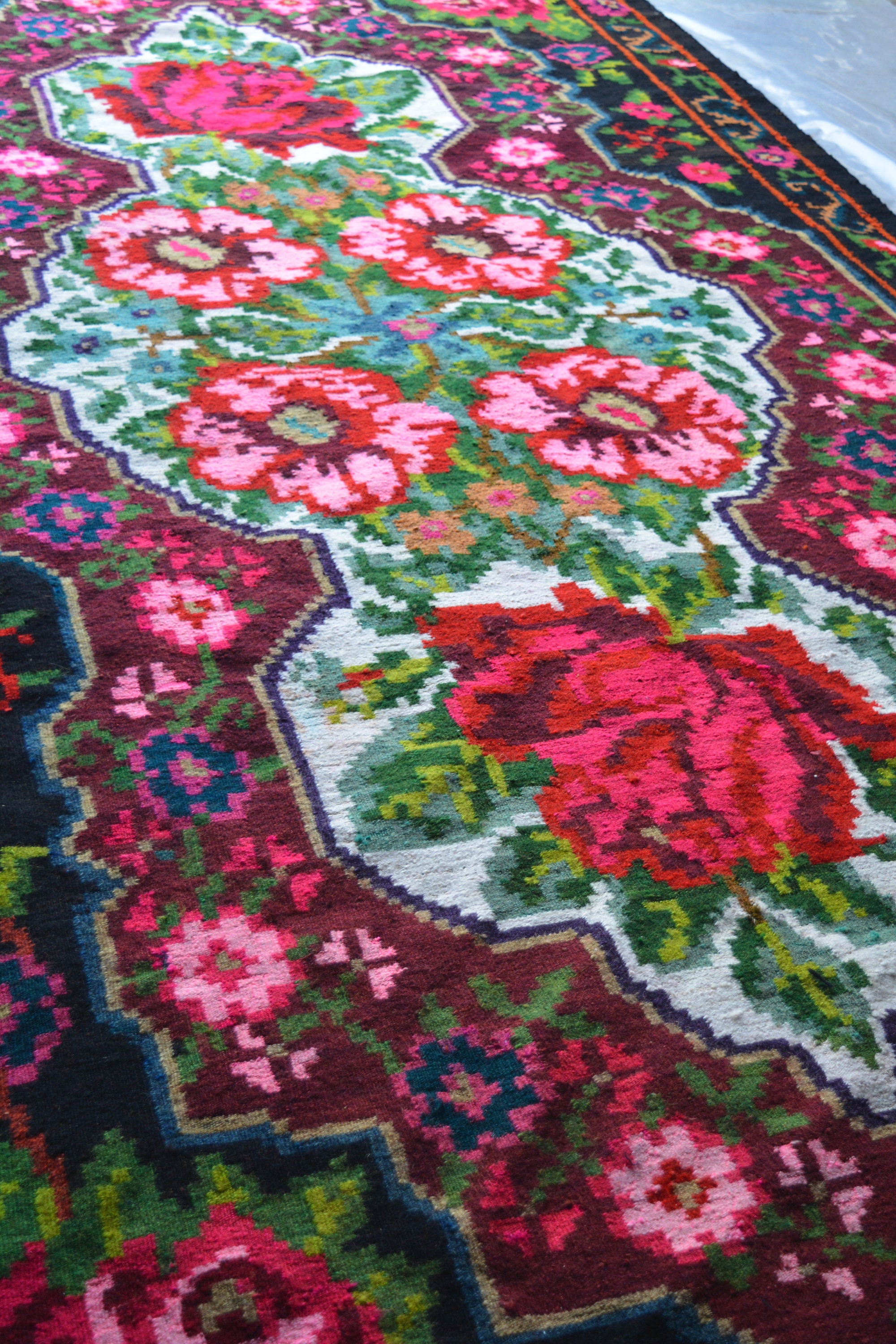 Tapis Moldave. Rose Kilim. Moldavian Rug. Bessarabian Handwoven Runner ...