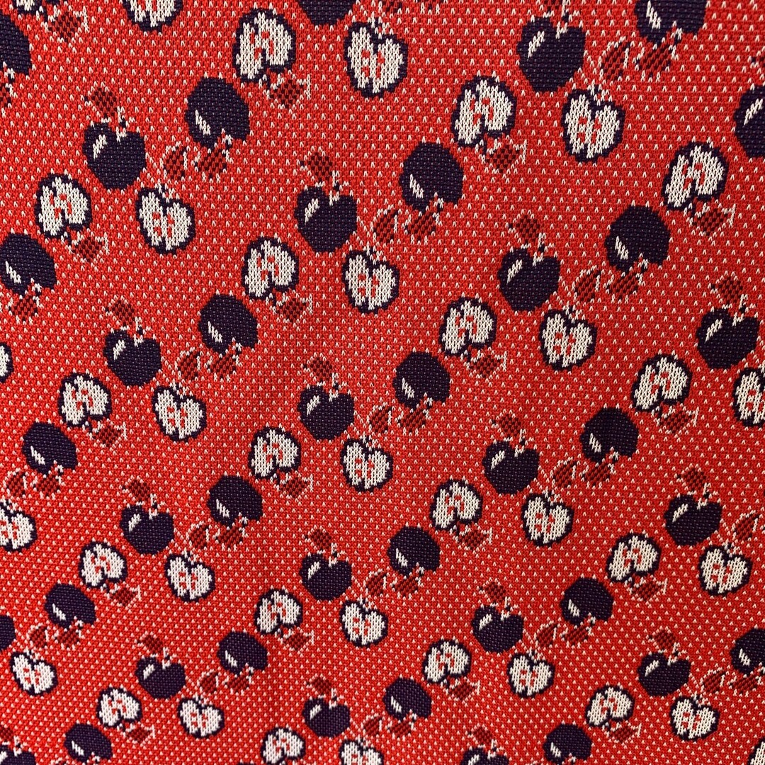 Mod Apple Print Fabric Remnant 3.5 Yd X 60 in Stretchy Polyester Knit ...