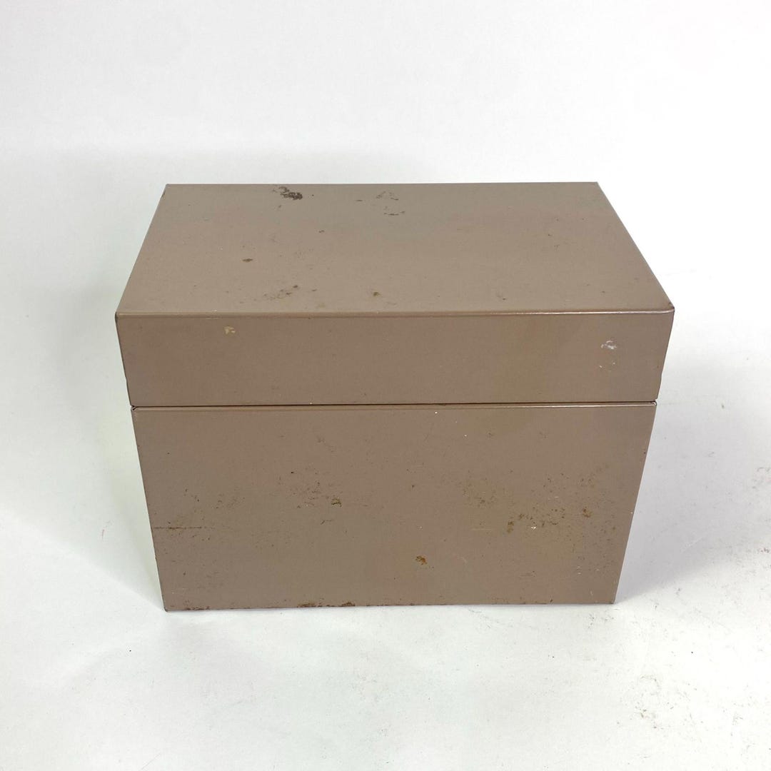 Light Brown Shabby Metal 4x6 Index Card Box Office Recipe Storage Hunt ...