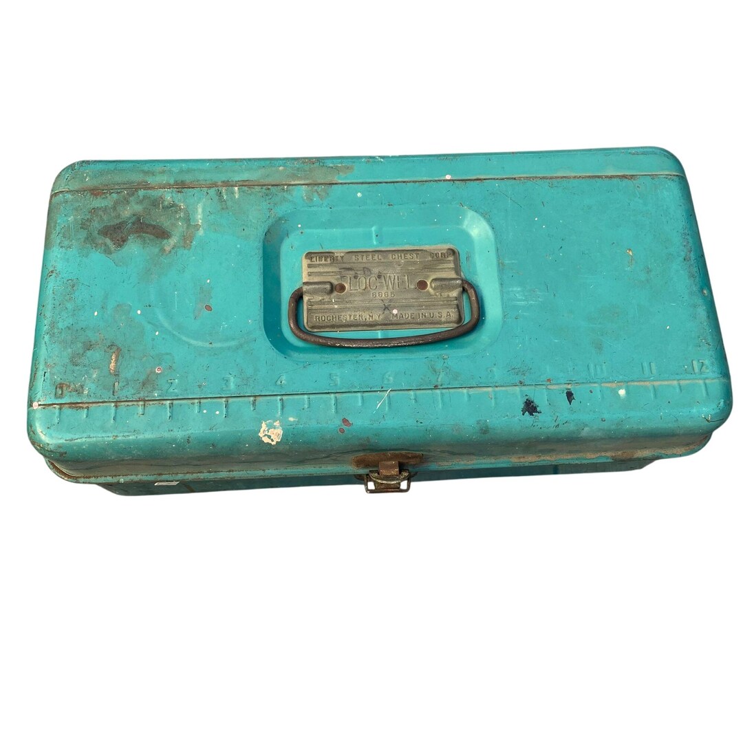 Chippy Green Metal Tackle Tool Box Craft Storage 40s 50s Vintage Loc ...