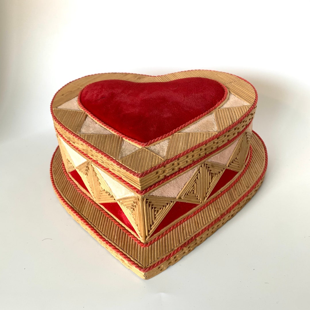 Tramp Art Matchstick Heart Box With Velvet Antique Folk Art Sweetheart ...