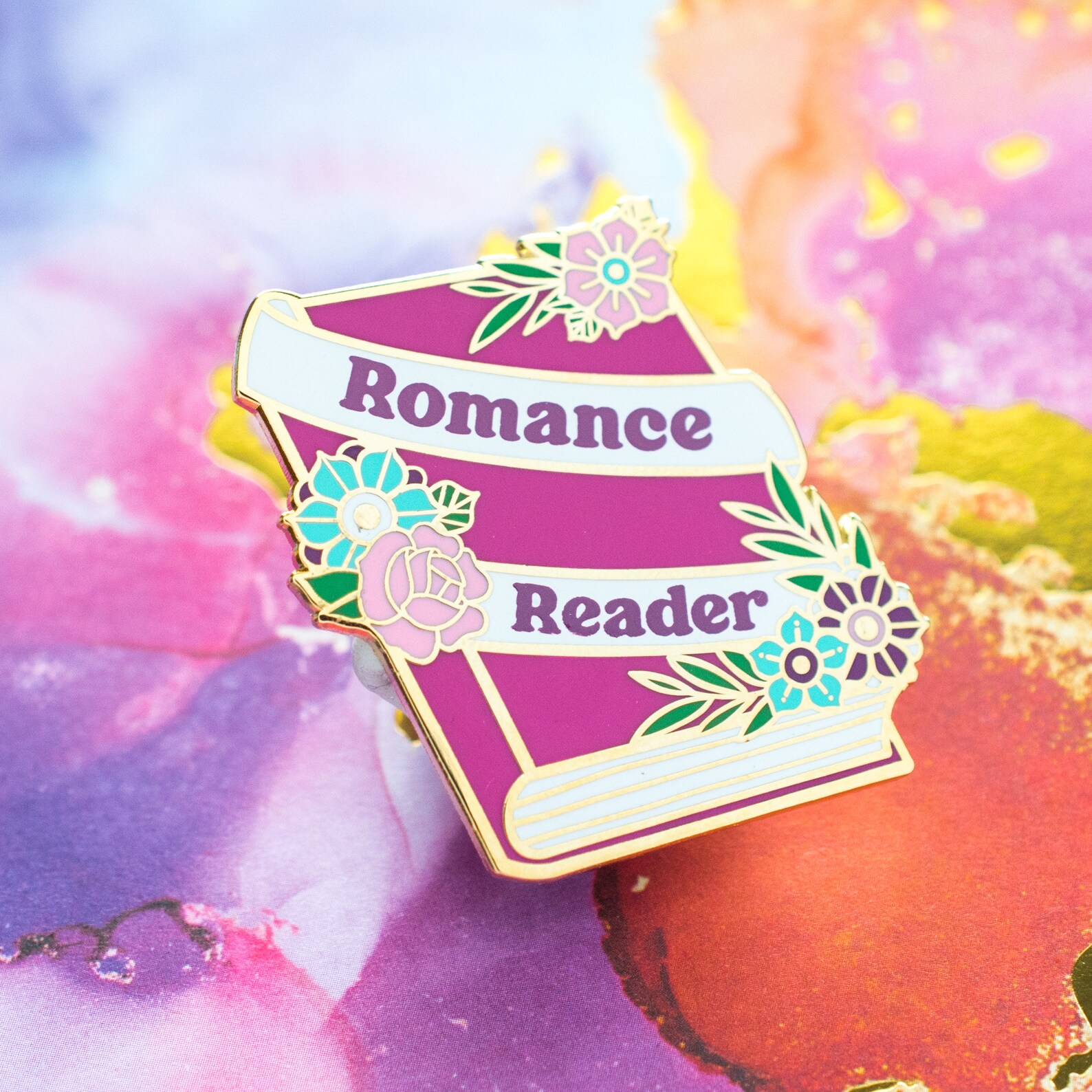 Romance Reader Pin - Book Pin - Etsy
